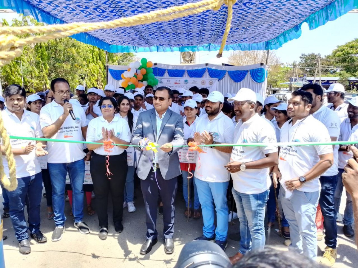 Awareness campaign on traffic rules - Davanagere Smart City Limited